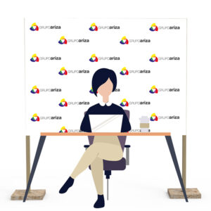 Photocall Institucional Ariza para teletrabajo con implantación de marca